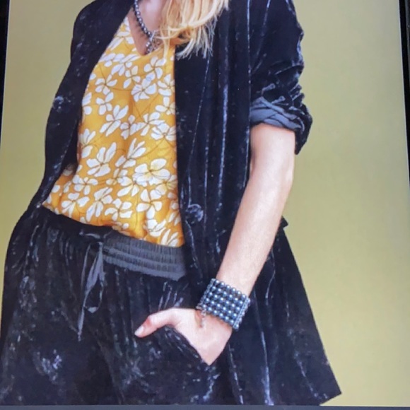 CAbi | Jackets & Coats | Nwt Cabi Hostess Jacket Black Velvet Size ...